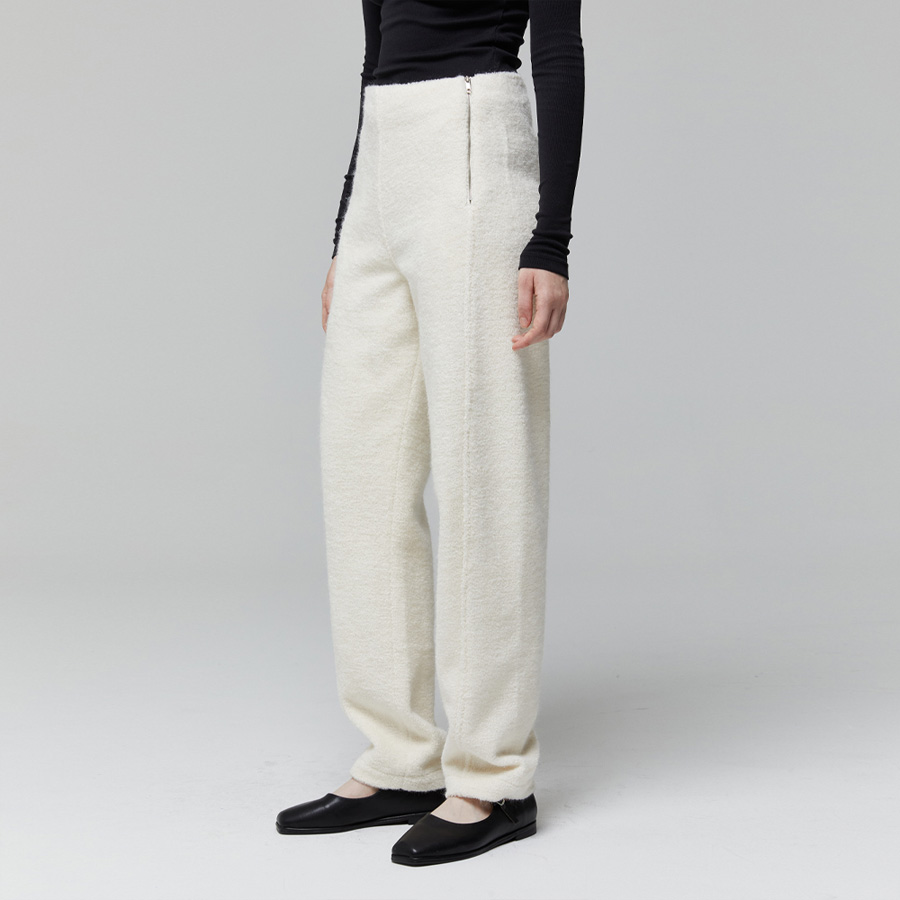 FLUFFY PANTS_IVORY FLUFFY PANTS_IVORY - 레이디볼륨