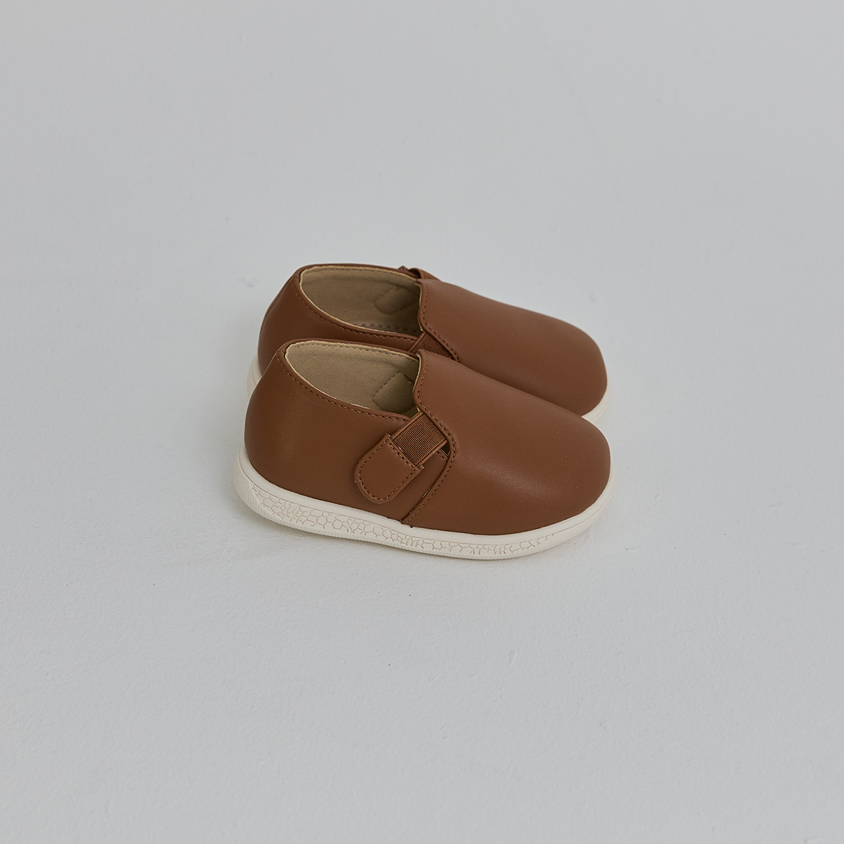 남녀공용 양쪽밴딩슈즈 베이지 Banded shoes on both sides - 베이비잼