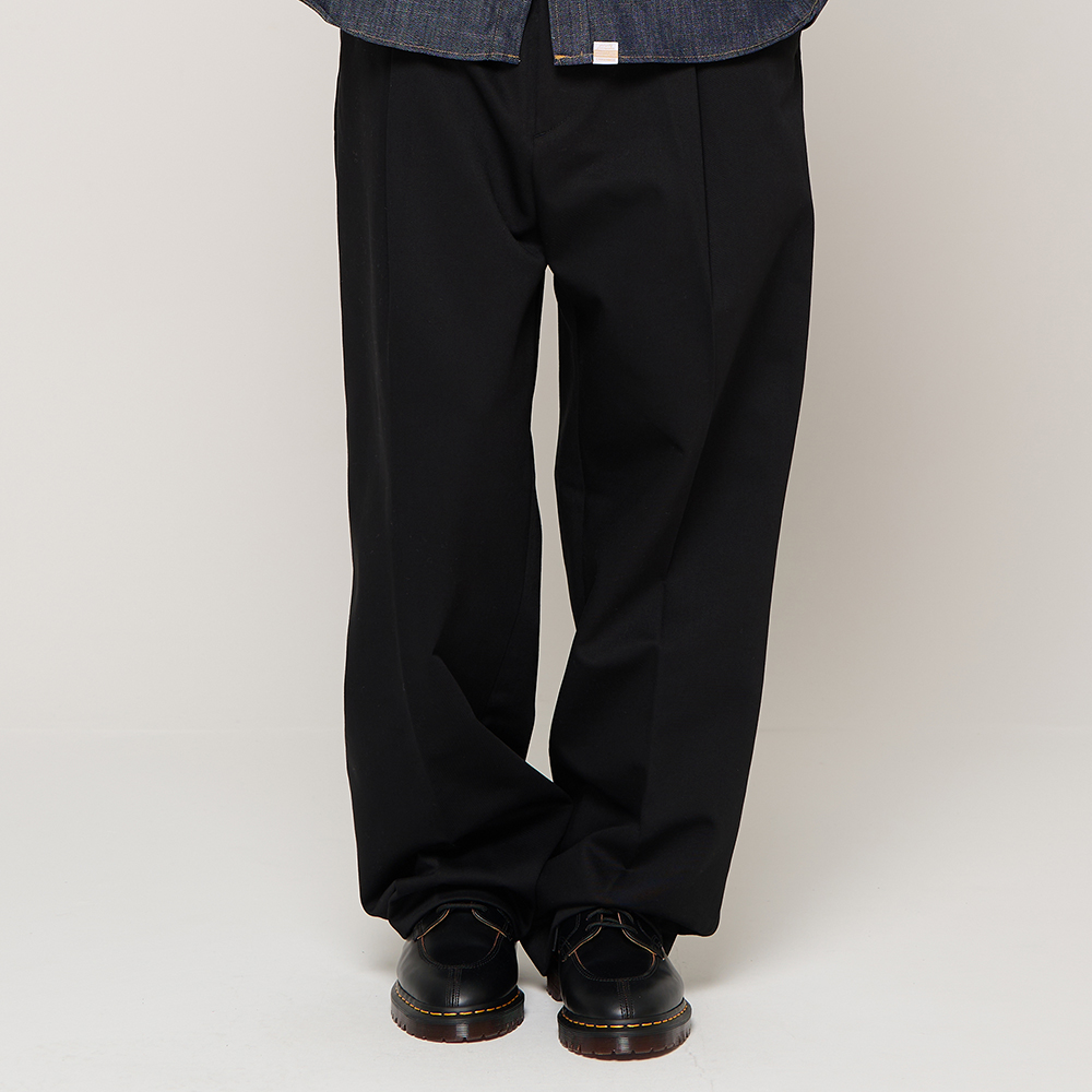 HEAVY BANDING WIDE SLACKS (BLACK) HEAVY BANDING WIDE SLACKS (BLACK) - 카고브로스