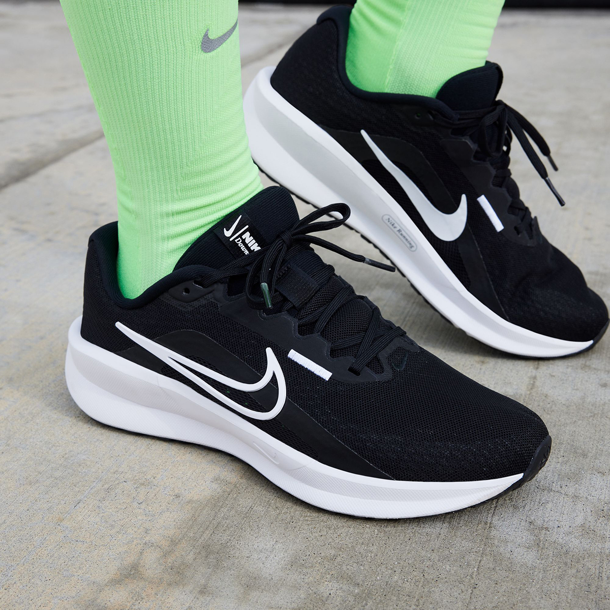 우먼스 나이키 다운시프터 13 W NIKE DOWNSHIFTER 13 - 나이키