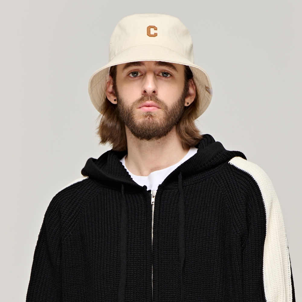 CB LOGO ROUND BUCKET HAT (IVORY) CB LOGO ROUND BUCKET HAT (IVORY) - 카고브로스